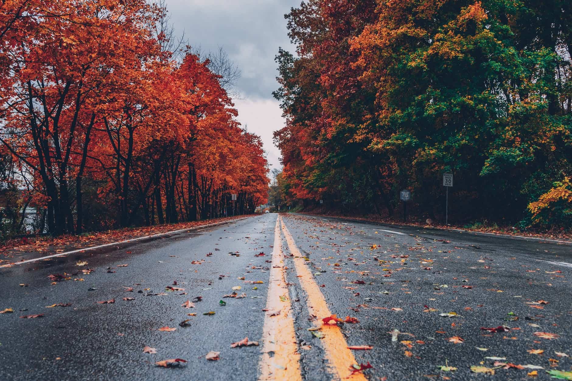 Top 8 Challenges of Sealcoating in the Fall - pavemanpro